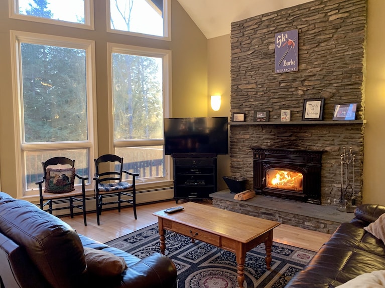 Large Modern Chalet - Slope Side - On Burke Mt-mt Bike, Hike, Ski, Snowmobile - Vermont