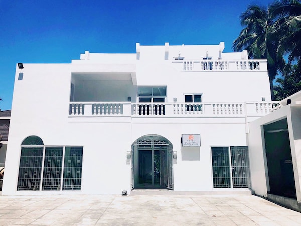 Hotel Lady Nina - Baler