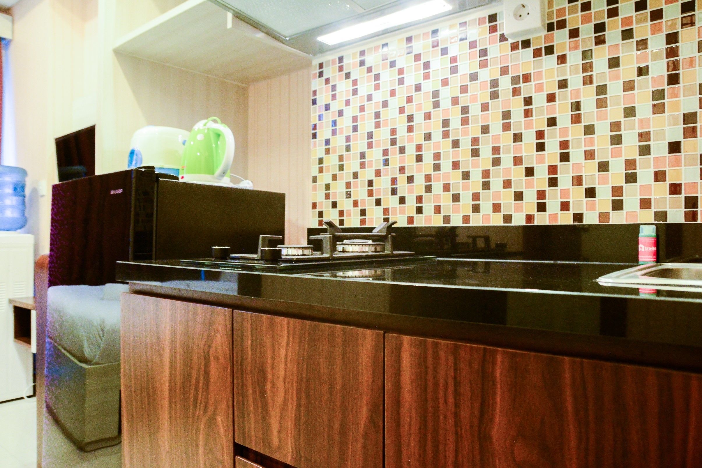 Quarto | Cozinha privada | Geladeira, cooktop, talheres/pratos/utensílios de cozinha