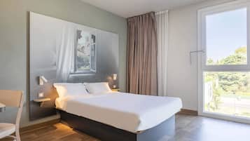 Quarto Duplo, acessível, não fumadores | Secretária, quartos insonorizados, ferro/tábua de engomar, Wi-fi grátis