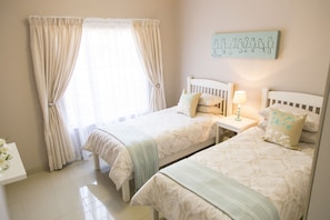 Casa de Campo Familiar (Lemon Tree) | Cofre no quarto, secretária, cortinas/cortinados opacos 