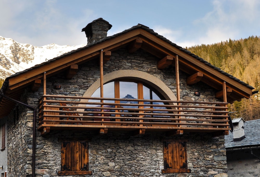 Apartment/ Flat In Alpine Style Mansard - Madesimo - Splügen