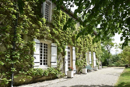 Fachada da propriedade. Les 2 Brigards