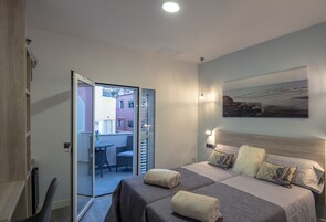 Quarto casal, varanda | Roupas de cama premium