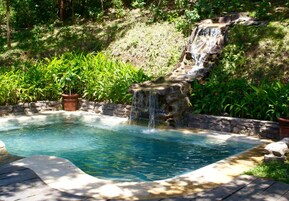 2 piscinas exteriores, espreguiçadeiras