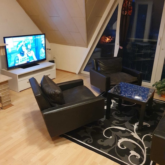 Grande Propriété De Vacances Juste à Côté De La Piscine Extérieure Et Du S-bahn Berlin (à 15 Minutes Du Centre) - Berlin