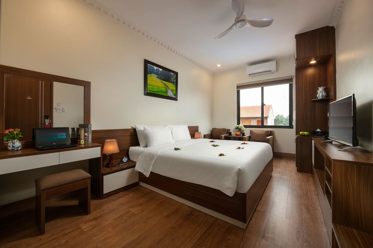 Quarto casal luxo, vista para a piscina | 1 quarto, roupas de cama premium, frigobar, cofres nos quartos