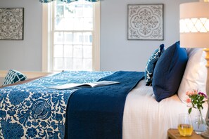 Book The Captain Swift Inn in Camden | Hotels.com