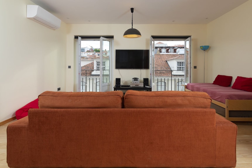 Your Home Right In The Heart Of Lisbon! With A Balcony To The Augusta Street! - Portugal