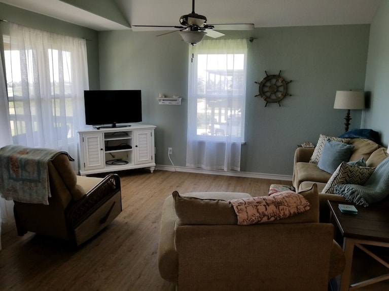 Shore To Please - Dans La Belle Isla Del Sol - Galveston, TX