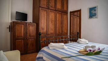 Quarto casal, sacada | Comodidades do quarto