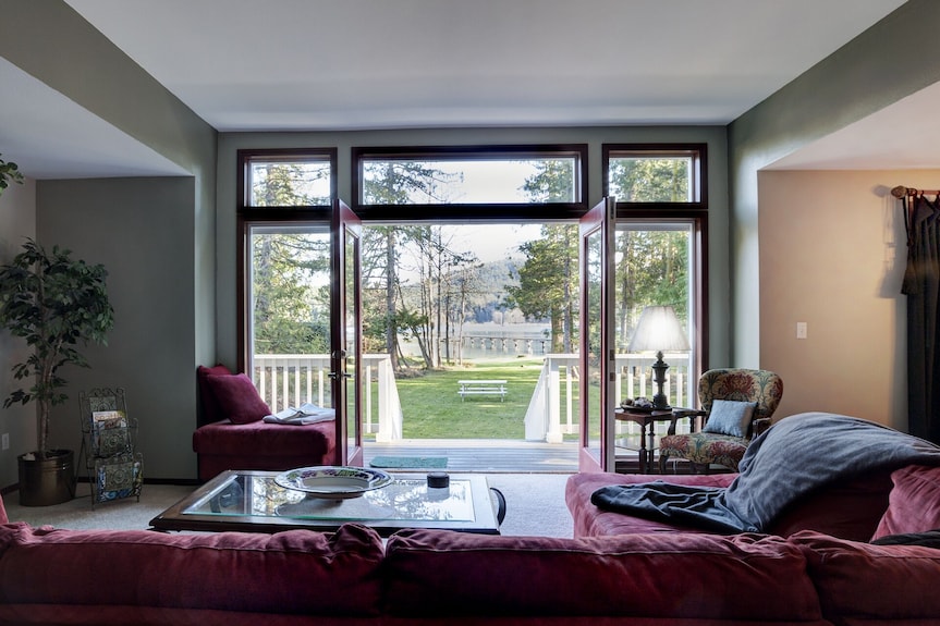 San Juan Island Beach House, Waterfront Lodging Just Minutes From Roche Harbor! - Vancouver Island