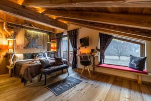 Quarto Duplo | Minibar, Wi-fi grátis, roupa de cama fornecida 