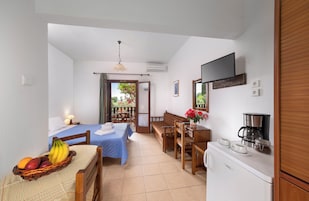 Estúdio | Cofres nos quartos, berços grátis, Wi-Fi de cortesia, roupa de cama