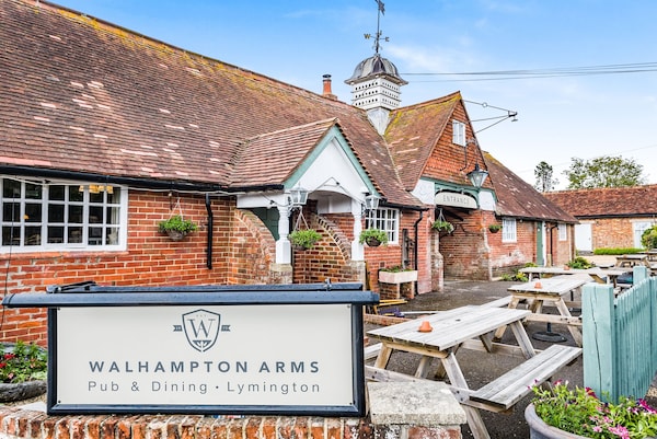 The Walhampton Arms - Lymington