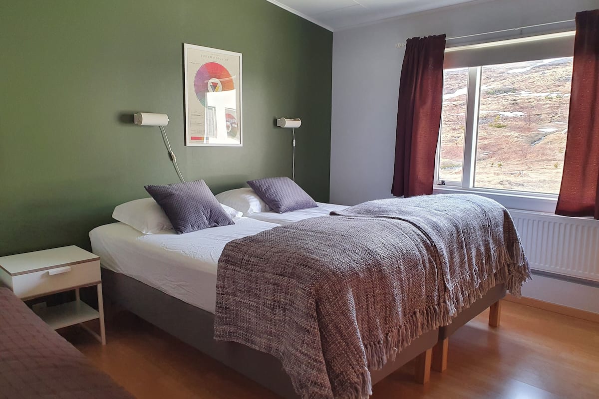 Quarto Triplo Standard (Extra bed) | Cortinas/cortinados opacos, Wi-fi grátis, roupa de cama fornecida