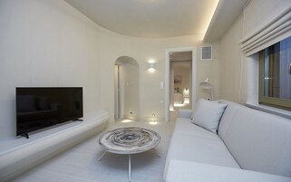 Villa, 3 quartos, vista para o mar | Sala de estar | Smart TV, lareira 