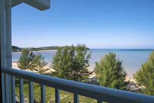 Vista para praia/oceano