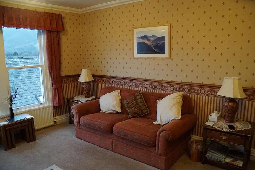 A 2 Bedroomed Apartment In The Middle Of Keswick With Fantastic Mountain Views - 케직