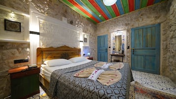 203 Superior Double Room | Cofre no quarto, secretária adequada para computadores portáteis