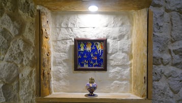 102 Comfort Twin Room | Cofre no quarto, secretária adequada para computadores portáteis