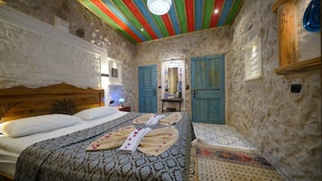 203 Superior Double Room | Cofre no quarto, secretária adequada para computadores portáteis