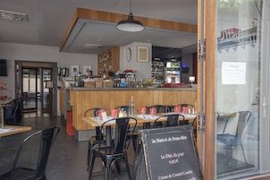 Bar (no alojamento)