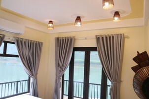 Quarto Duplo Panorâmico, varanda, vista para o rio | Vista do quarto