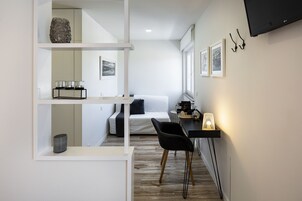 Individualmente decorados, individualmente mobiliados, escrivaninha