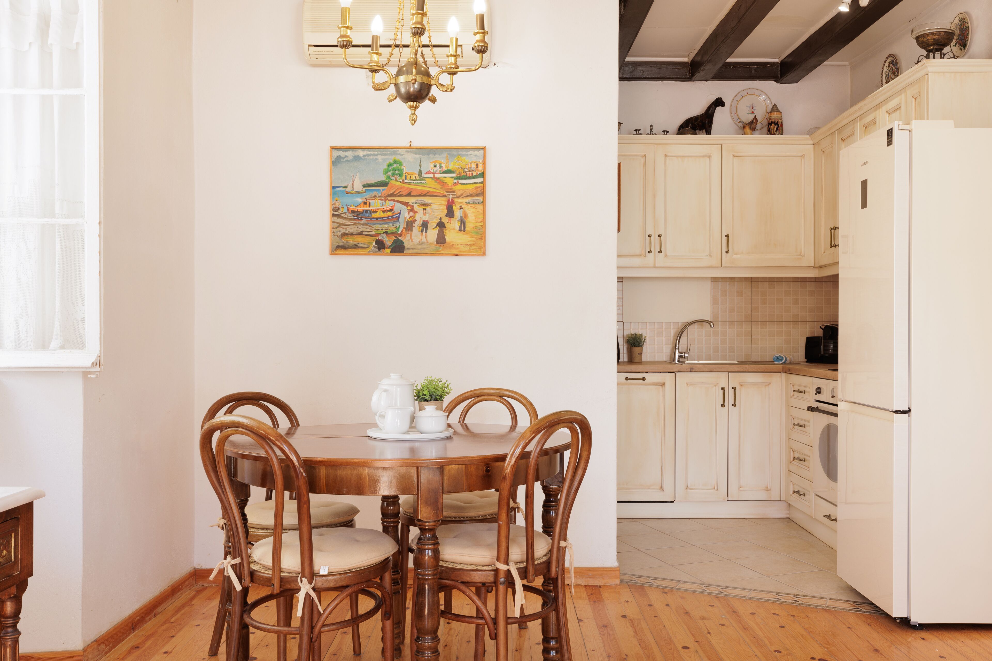 Apartamento, 1 cama de casal | Refeições no quarto