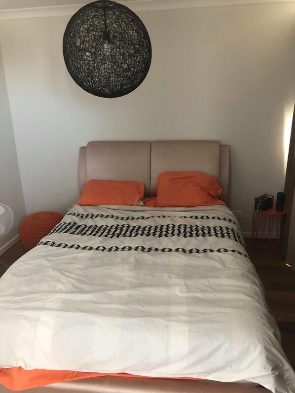 Casa conforto, 1 cama Queen, para não fumantes, vista para o jardim | Wi-Fi de cortesia