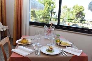 Almoço e jantar