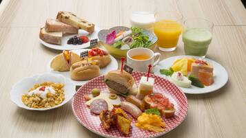 Pequeno-almoço tipo buffet diário (1650 JPY por pessoa)