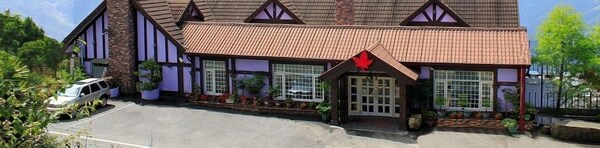 Maple Leaf Holiday Villa - Taiwan