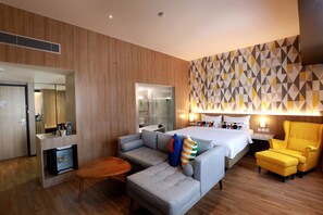 Suite Júnior, 1 cama de casal | Minibar, cofre no quarto, secretária, quartos insonorizados 
