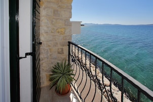 Apartamento, 1 quarto, vista para o mar (Two Balconies) | Terraço/pátio interior