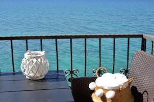 Apartamento, 1 quarto, vista para o mar (Two Balconies) | Terraço/pátio interior
