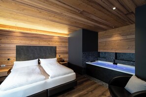 Suite Júnior | Minibar, cofre no quarto, secretária, quartos insonorizados 