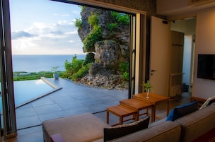 Quarto superior (Tokei) | Sacada