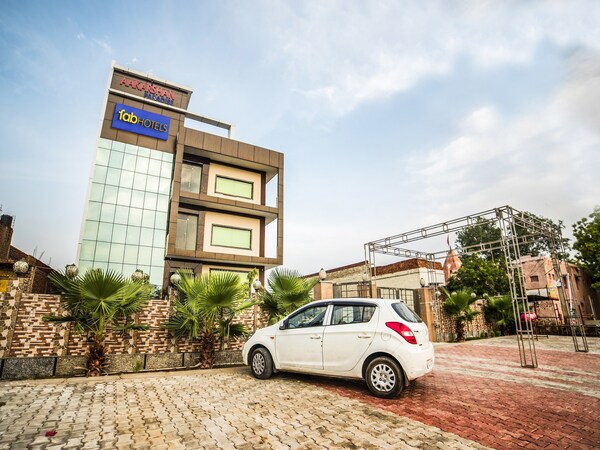 Fabhotel Glorify Stay - Mathura