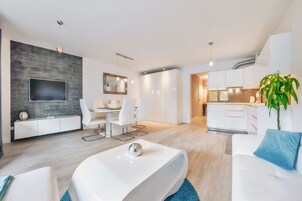 Apartamento (3 ul. Zdrojowa 22) | Com decoração personalizada, com mobília individualizada 