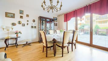 Apartamento (4E/4) | Refeições no quarto