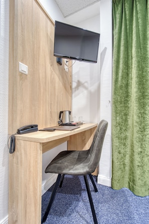 Quarto Básico | Quartos insonorizados, ferro/tábua de engomar, Wi-fi grátis