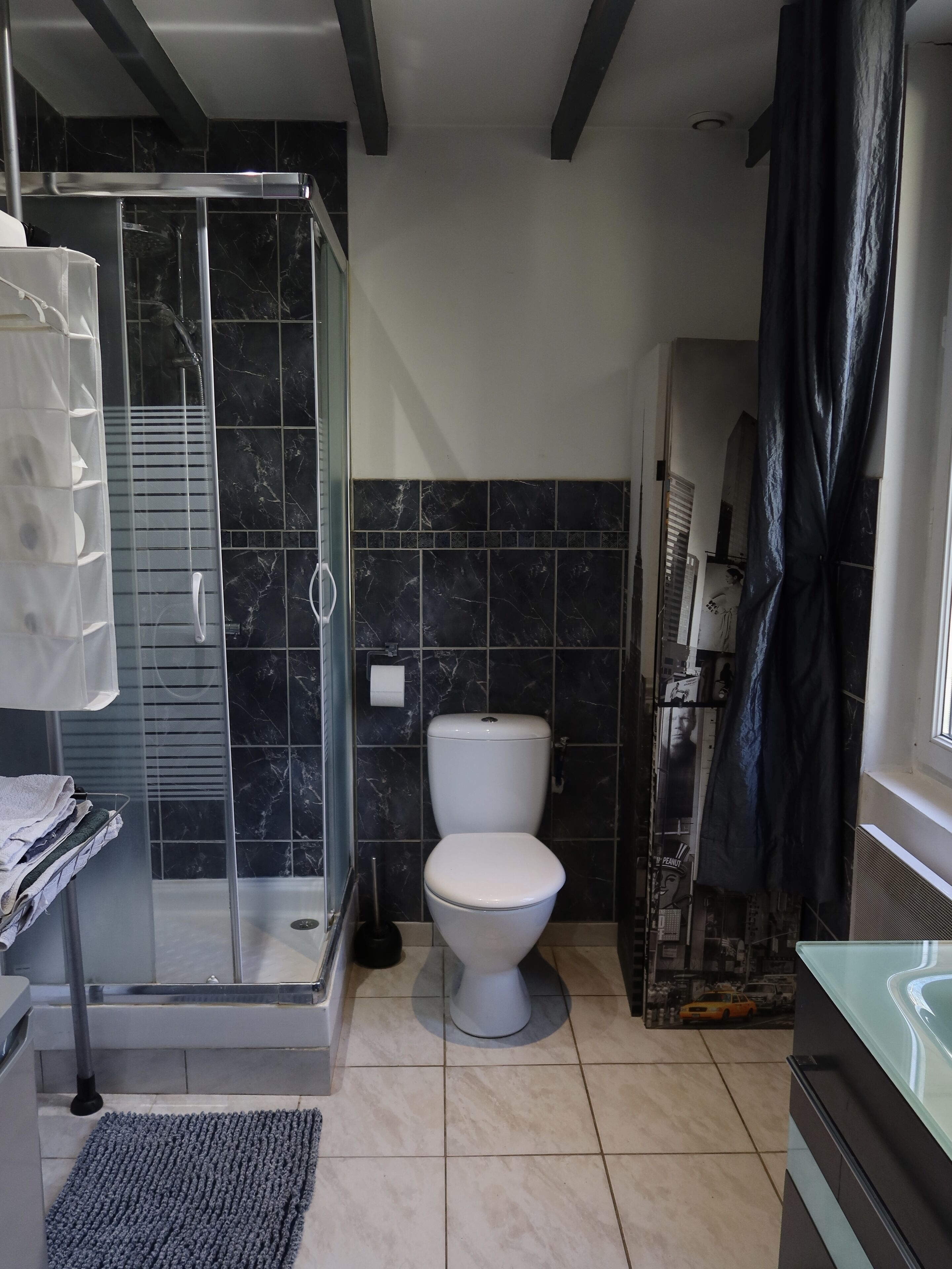 Suíte estúdio família | Banheiro | Produtos de toalete grátis, toalhas de banho