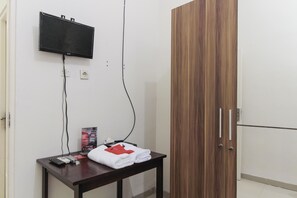 Secretária, Wi-fi grátis, roupa de cama fornecida