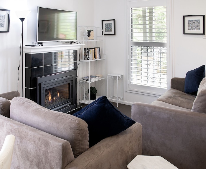 Fabulous Villa In Central Bowral, All Modern Conveniences With Fenced Yard - Alpine