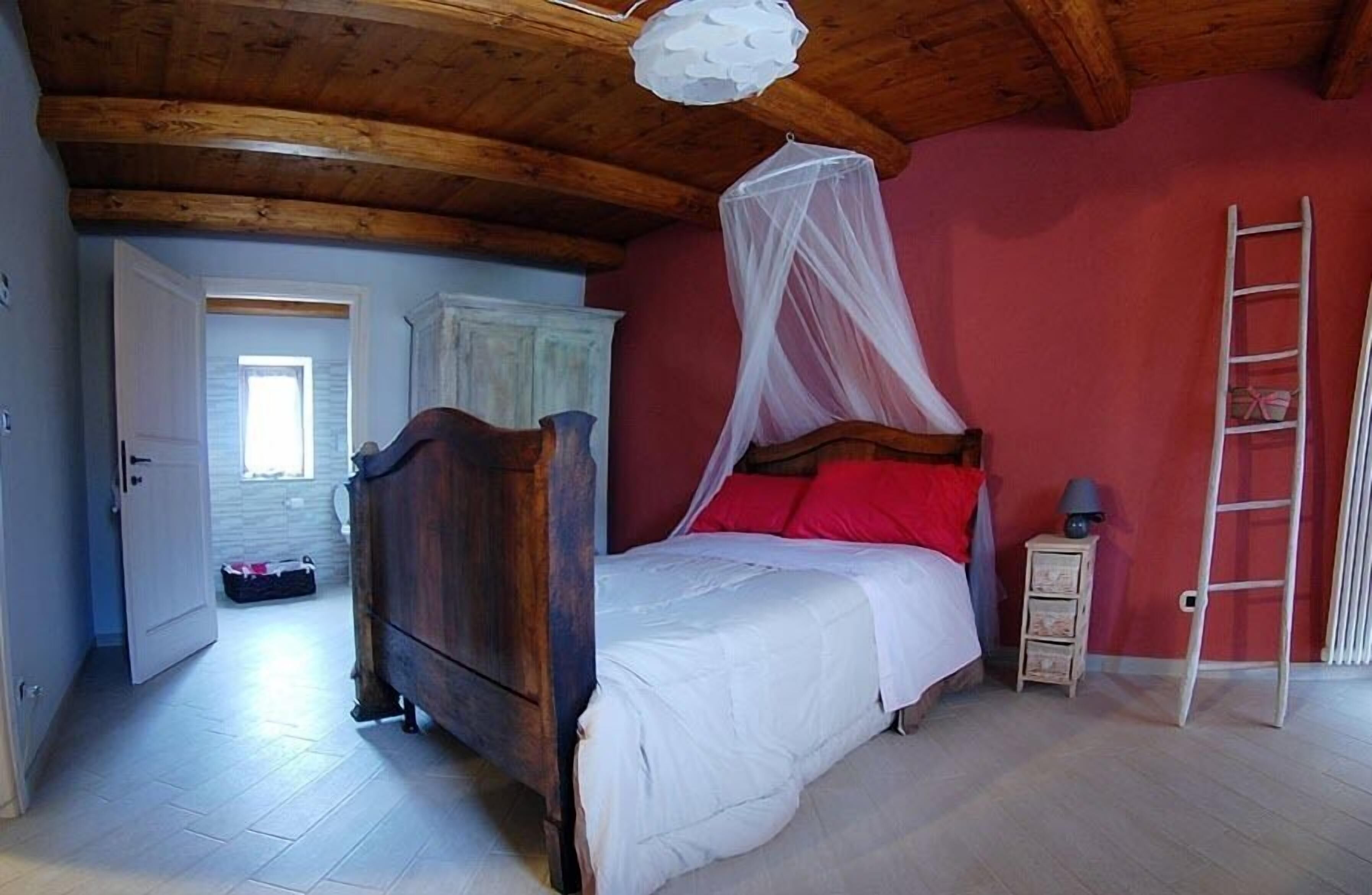 Secretária, Wi-fi grátis, roupa de cama fornecida 