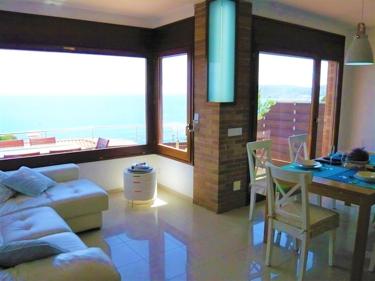 Superb New Apartment, Luxury, Stunning Sea Views - Espanha