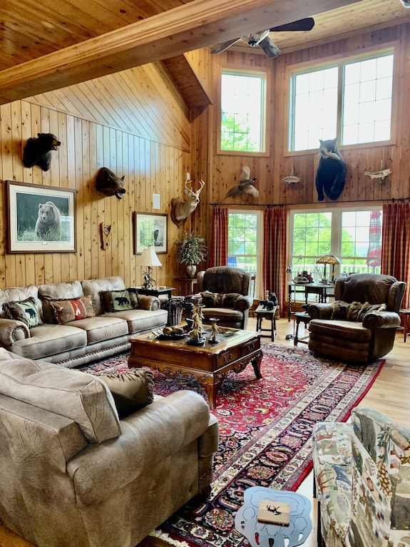 Luxury Resort Home In The Yonahlossee Saddle Club, Spectacular Views, Hot Tub - Boone, NC