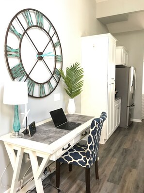 *Easy Walk to Beach*Exceptional*Renovation*Screened Porch Overlooks ...